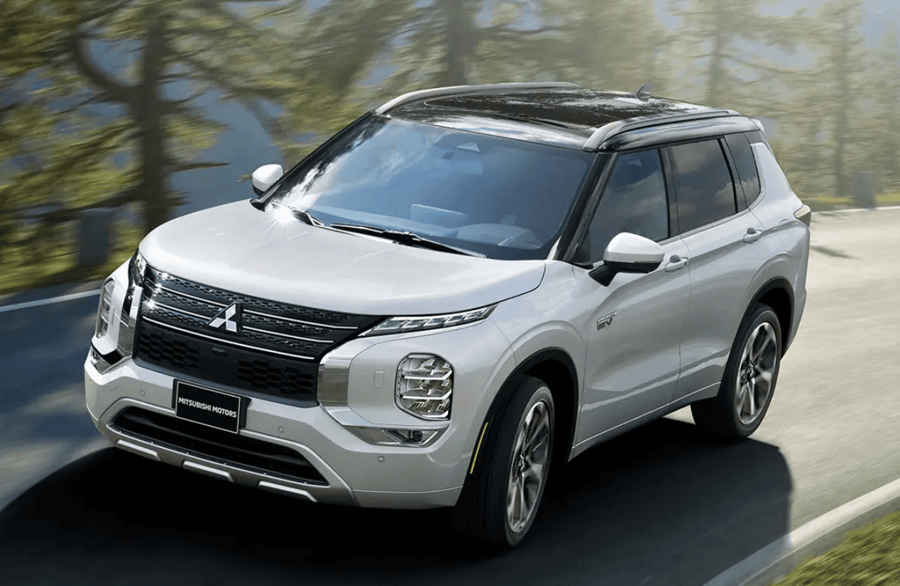 The New 2024 Mitsubishi Outlander PHEV | Liccardi Mitsubishi