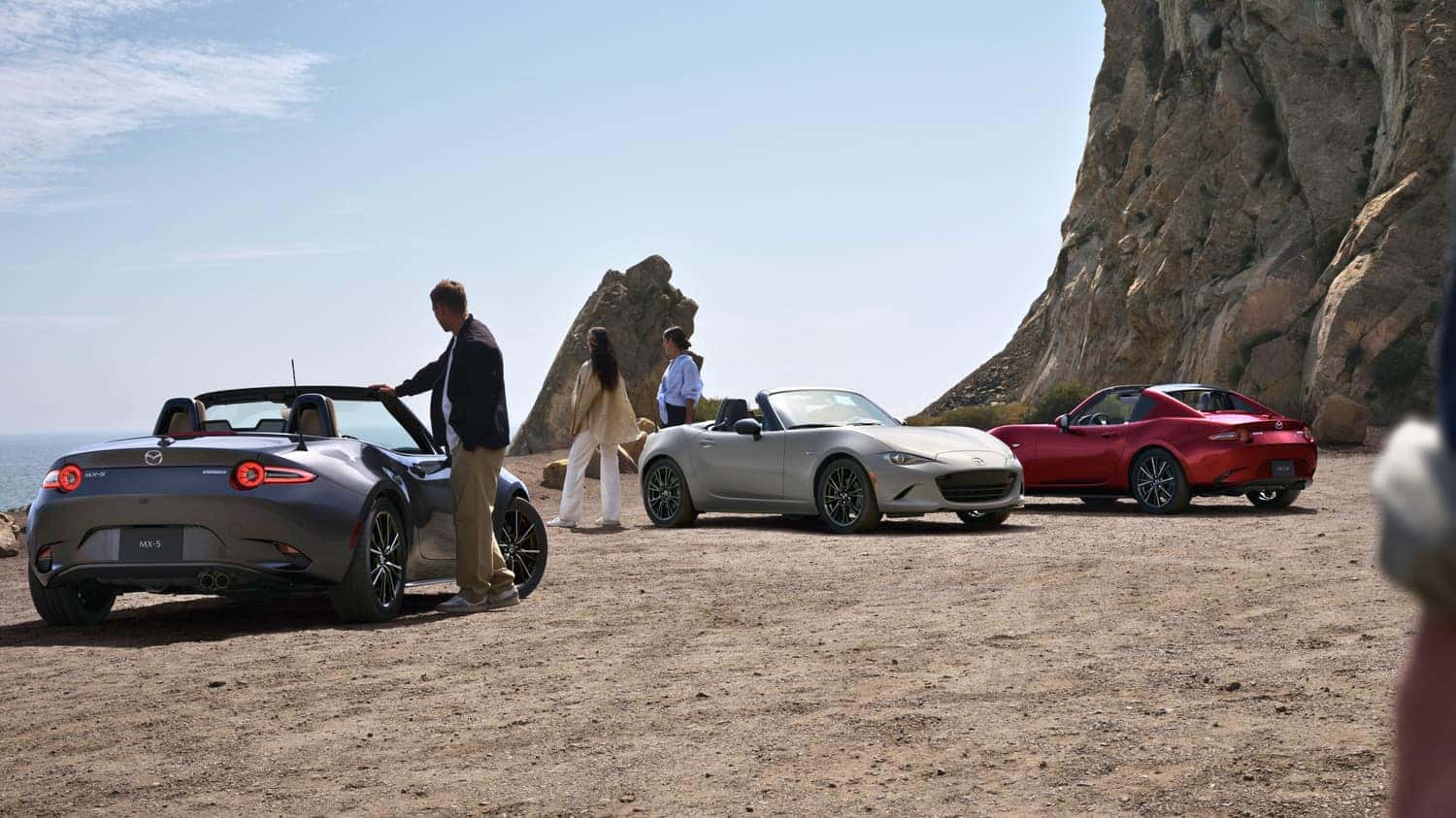 2024 Mazda MX-5 Miata vs Miata RF: Whats The Difference? | Safford Mazda