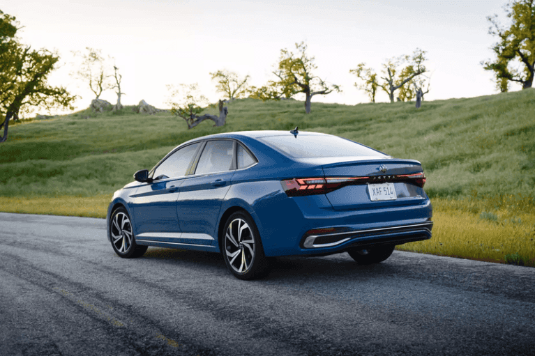 2025 Volkswagen Jetta Overview | Safford Volkswagen